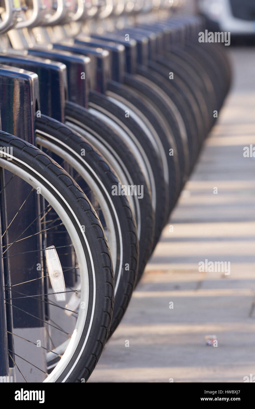 Santander cycles hi-res stock photography and images - Alamy