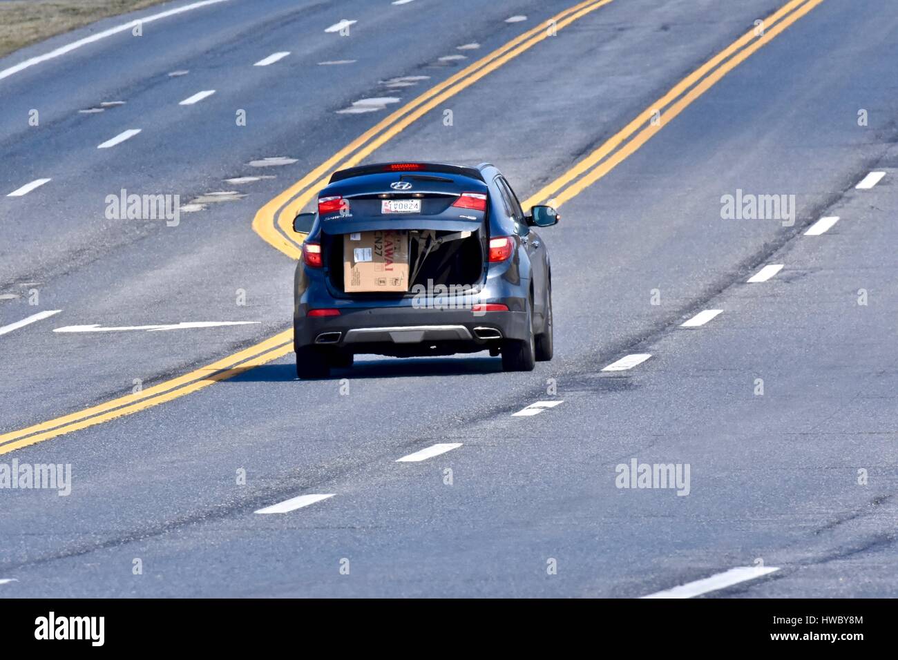 Open car trunk hi-res stock photography and images - Alamy