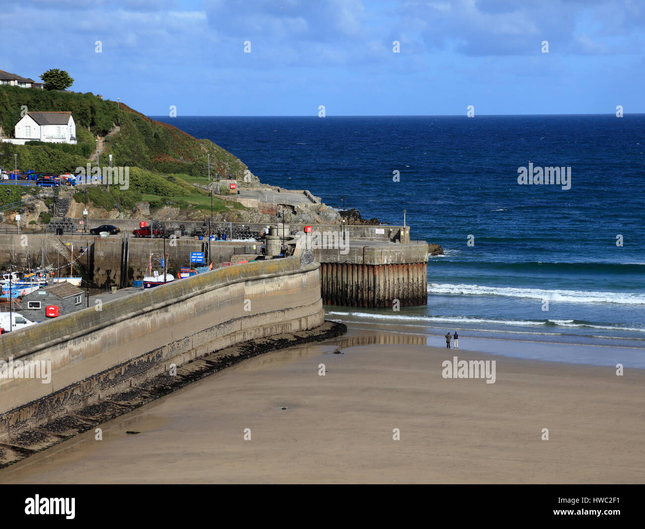 Seascape with sea, surf, sun, sand at Newquay’s Towan beach and ...