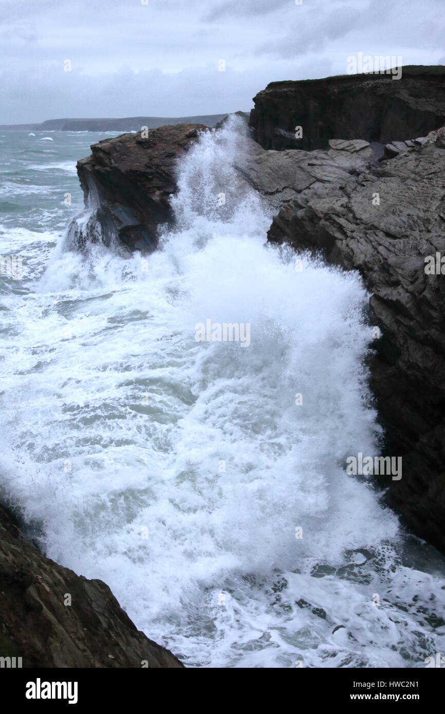 Massive storm surges in November 2013 pound the Cornish beaches of ...