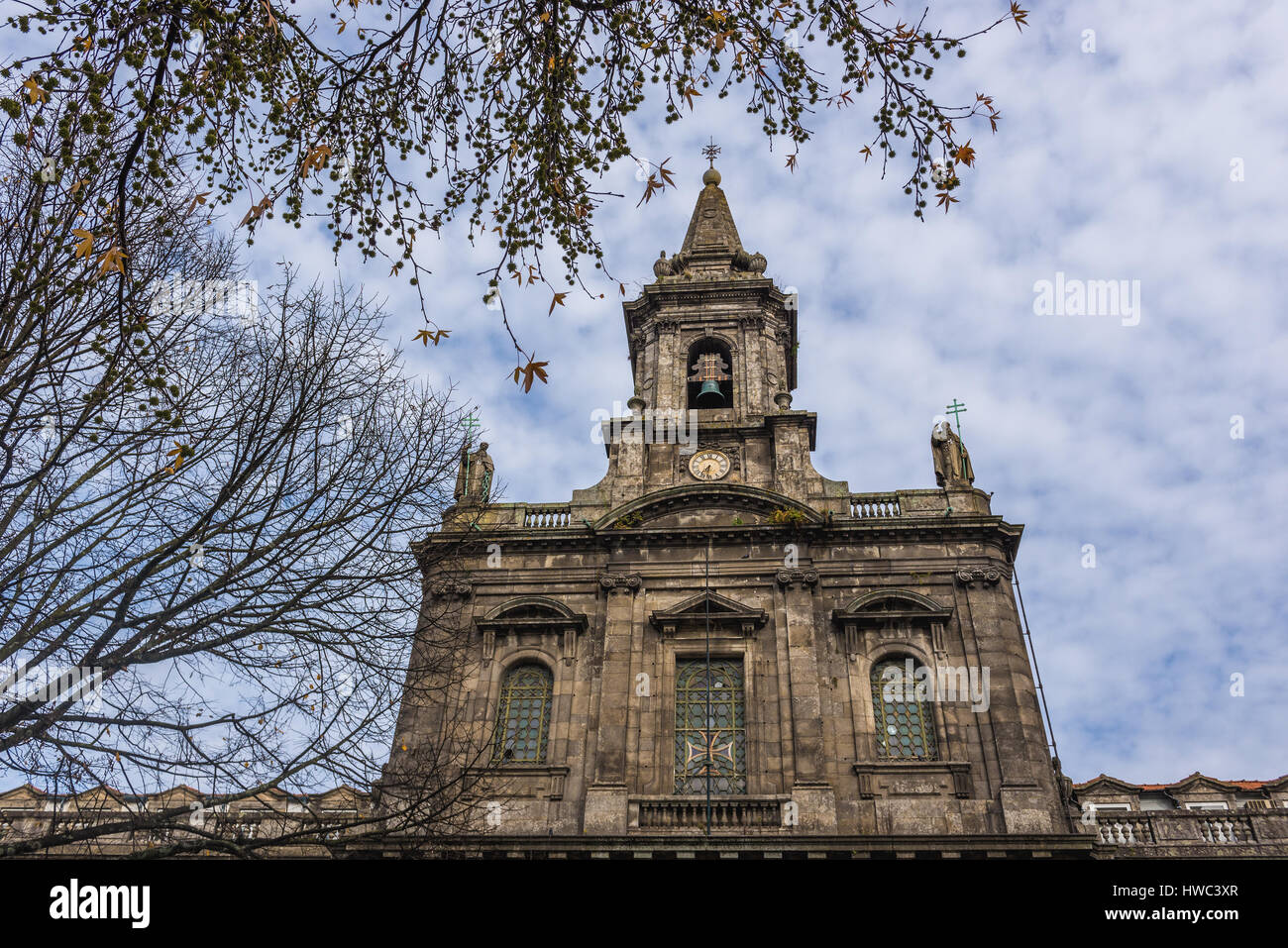Neoclassical roman catholic church hi-res stock photography and images ...