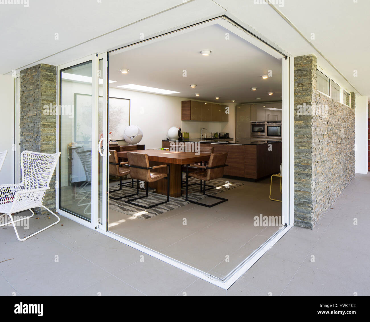 Kitchen dining area sliding hi-res stock photography and images - Alamy