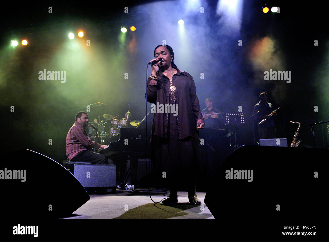 Singer, Cesaria Evora, music, acoustic, africa, album, bare, cape, cave ...