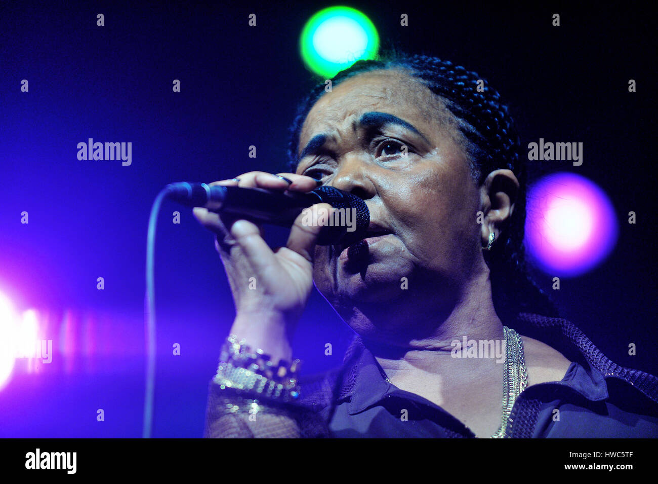 Singer, Cesaria Evora, music, acoustic, africa, album, bare, cape, cave ...