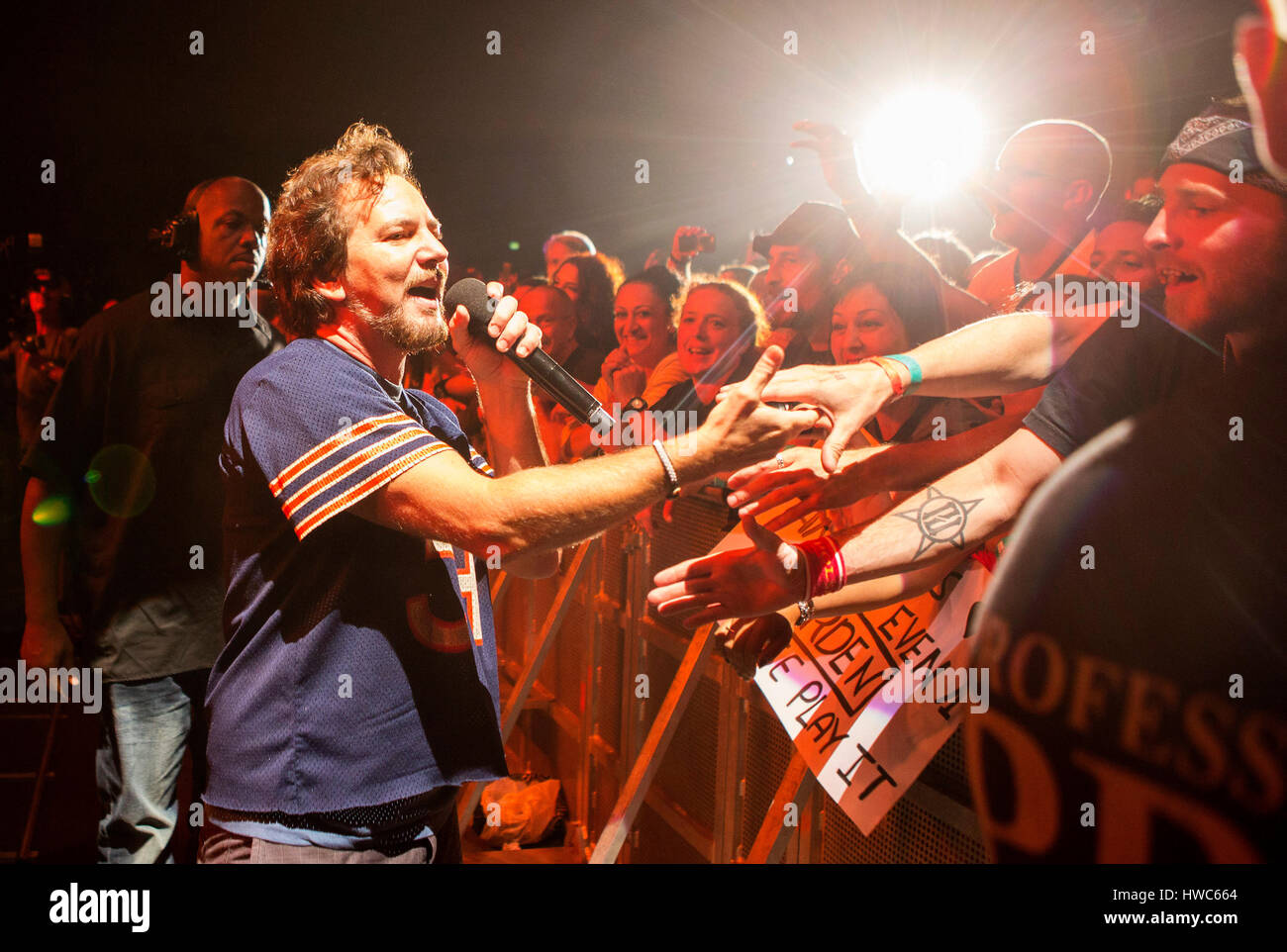 Pearl jam concert hi-res stock photography and images - Alamy