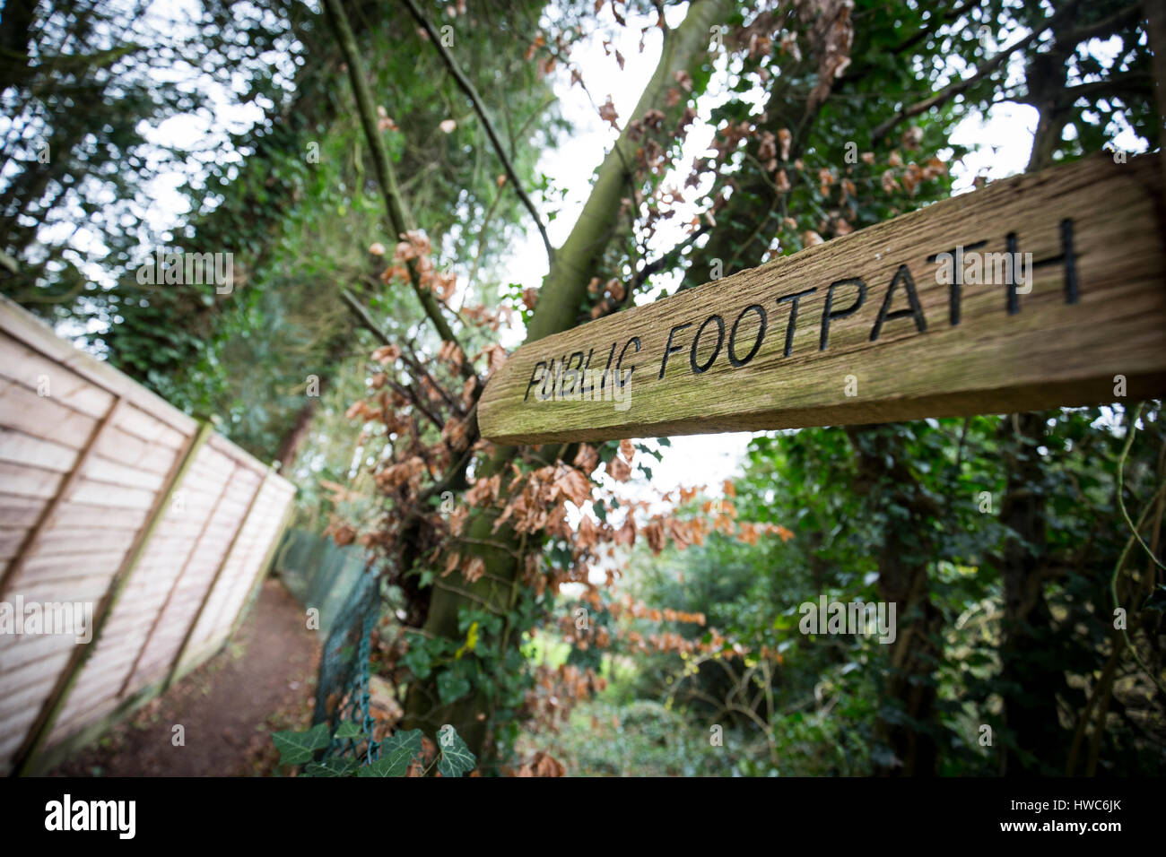 Footpath signage hi-res stock photography and images - Alamy