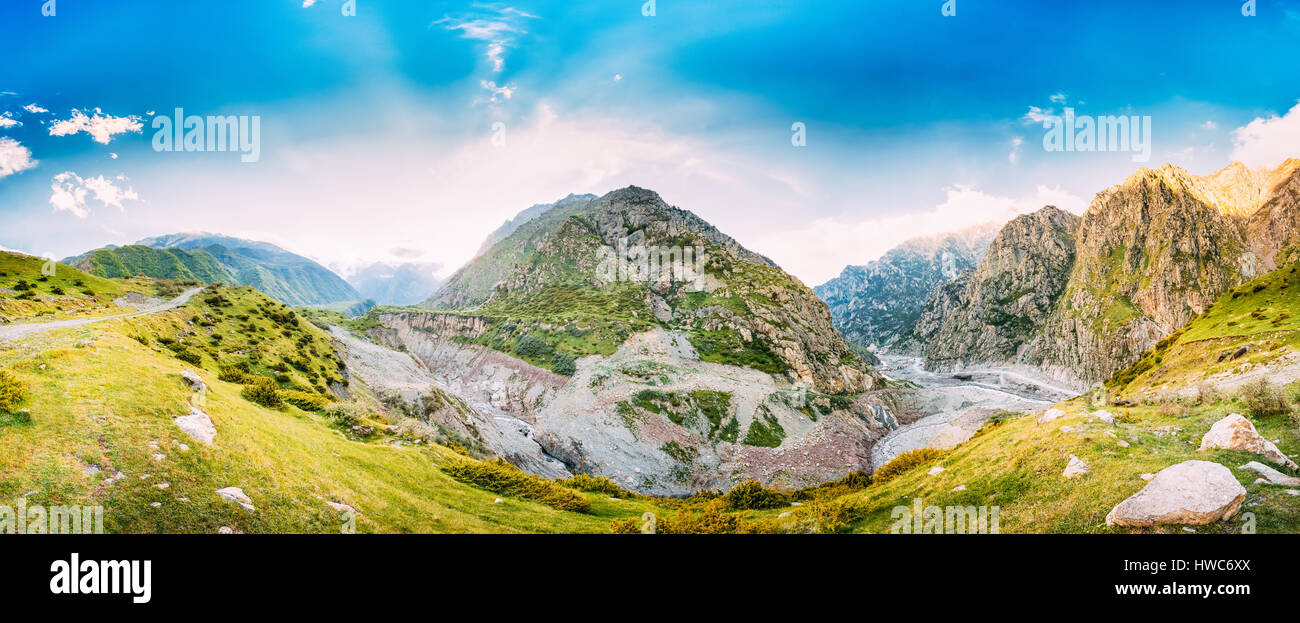 Daryal gorge hi-res stock photography and images - Alamy