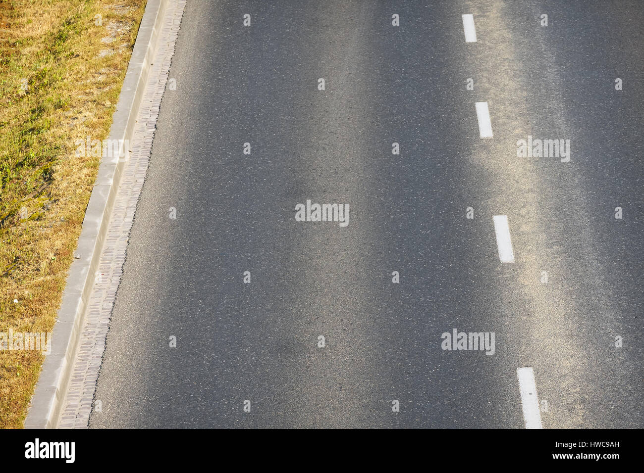 Dashed stripe hi-res stock photography and images - Alamy