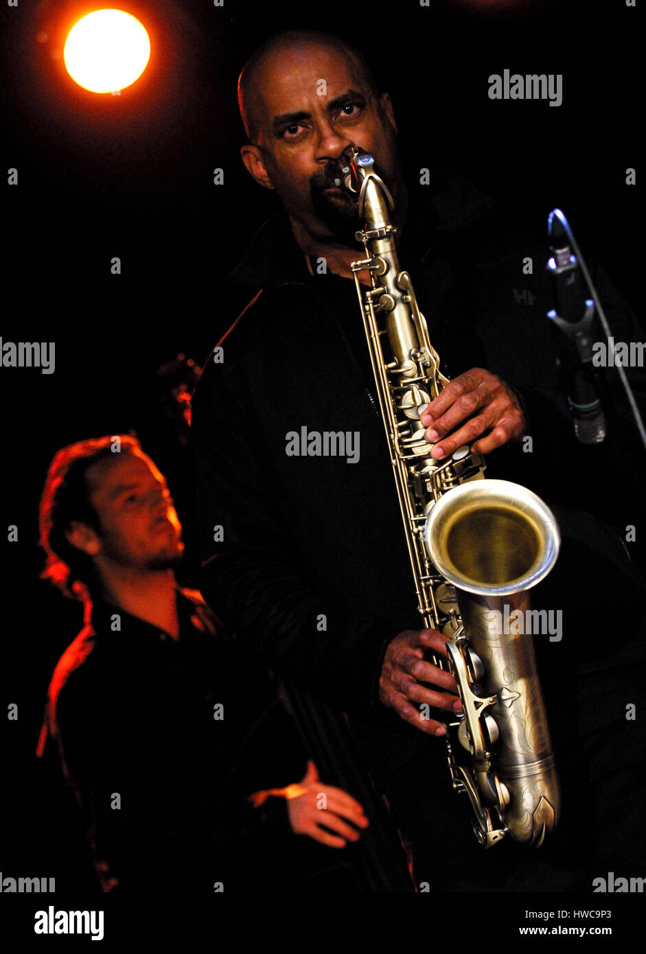 Avant jazz hi-res stock photography and images - Alamy