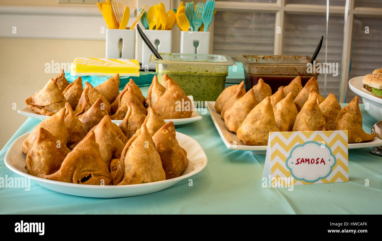Samosa on table hi-res stock photography and images - Alamy