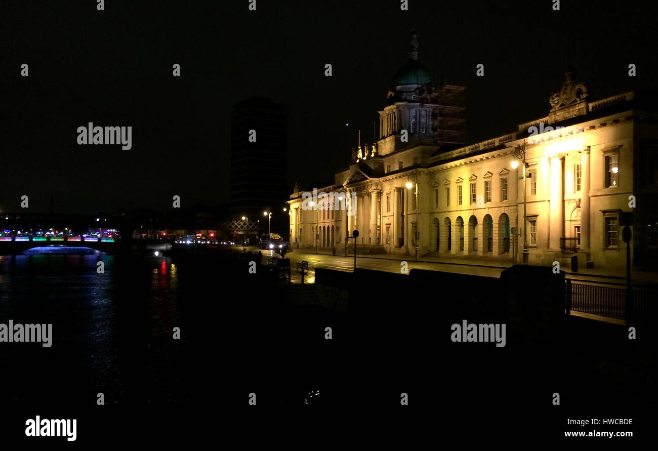 Custom house lit up at night, Dublin, Ireland Stock Photo - Alamy