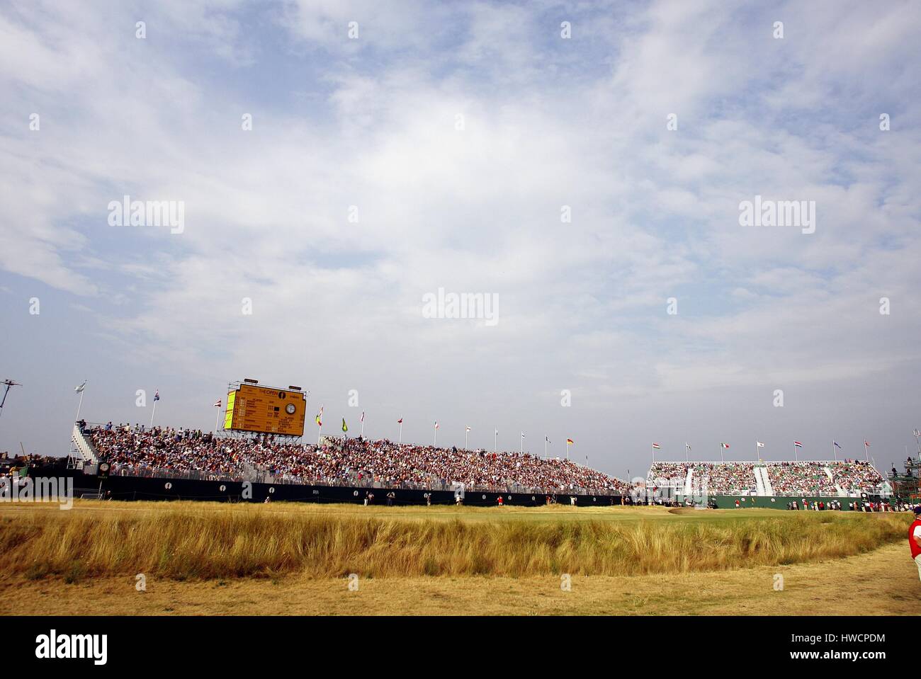 18th green grandstand open hi-res stock photography and images - Alamy