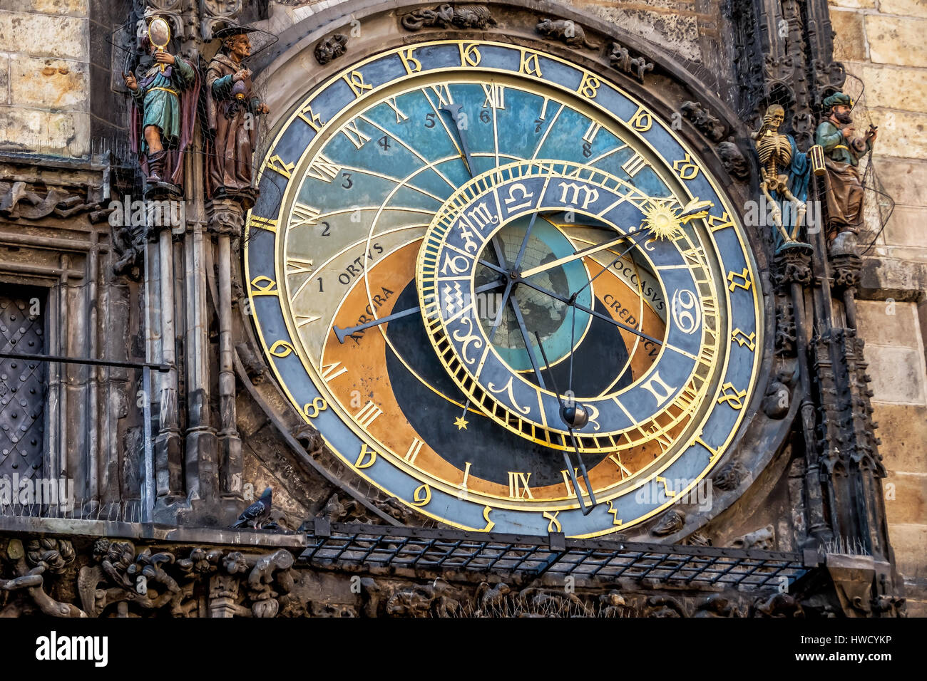 Astronomische uhr hi-res stock photography and images - Alamy