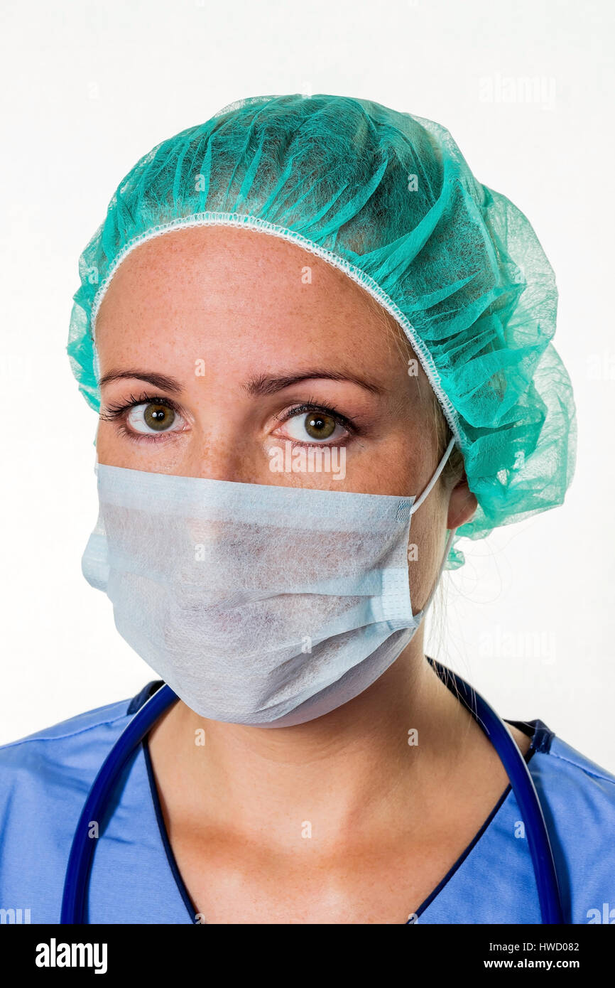 A nurse or doctor in clothes OP before an operation. Symbolic photo for ...