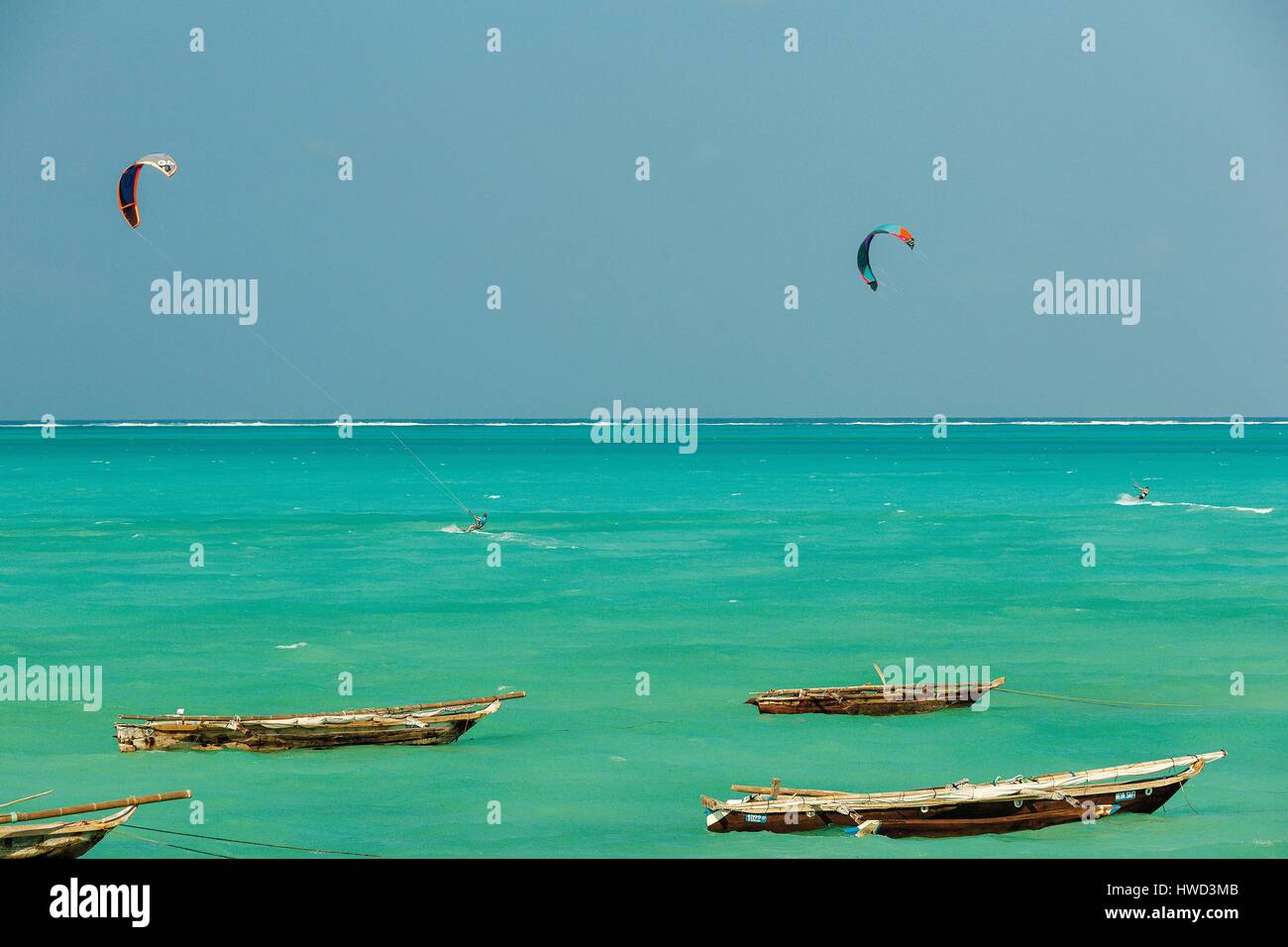 Tanzania, Zanzibar, Jambiani, practicing sports kite surd in the ...