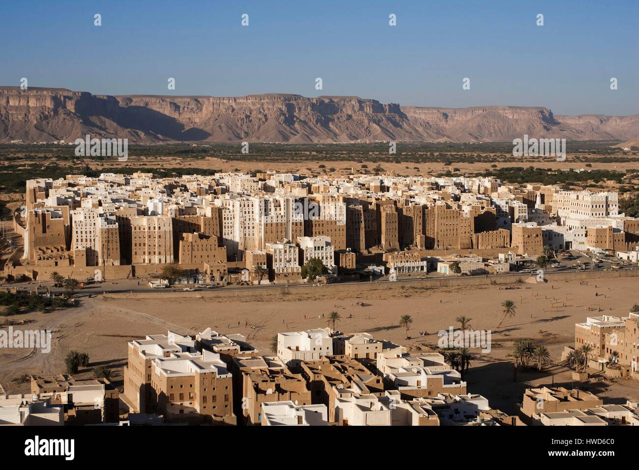 Yemen, Hadramaout, Shibam city, the Manhattan of Yemen Stock Photo - Alamy