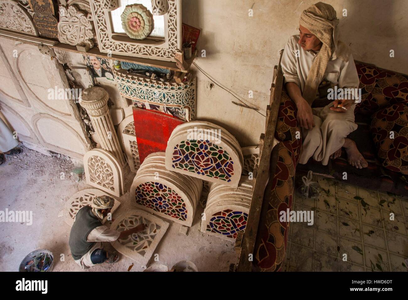 Yemen sanaa glass window hi-res stock photography and images - Alamy