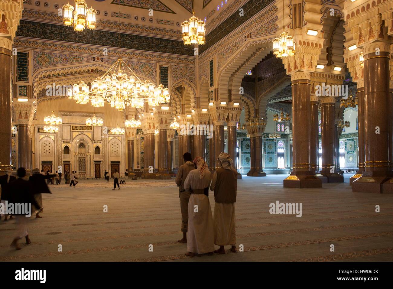 Yemen, Sanaa, Al-Salah mosque Stock Photo - Alamy