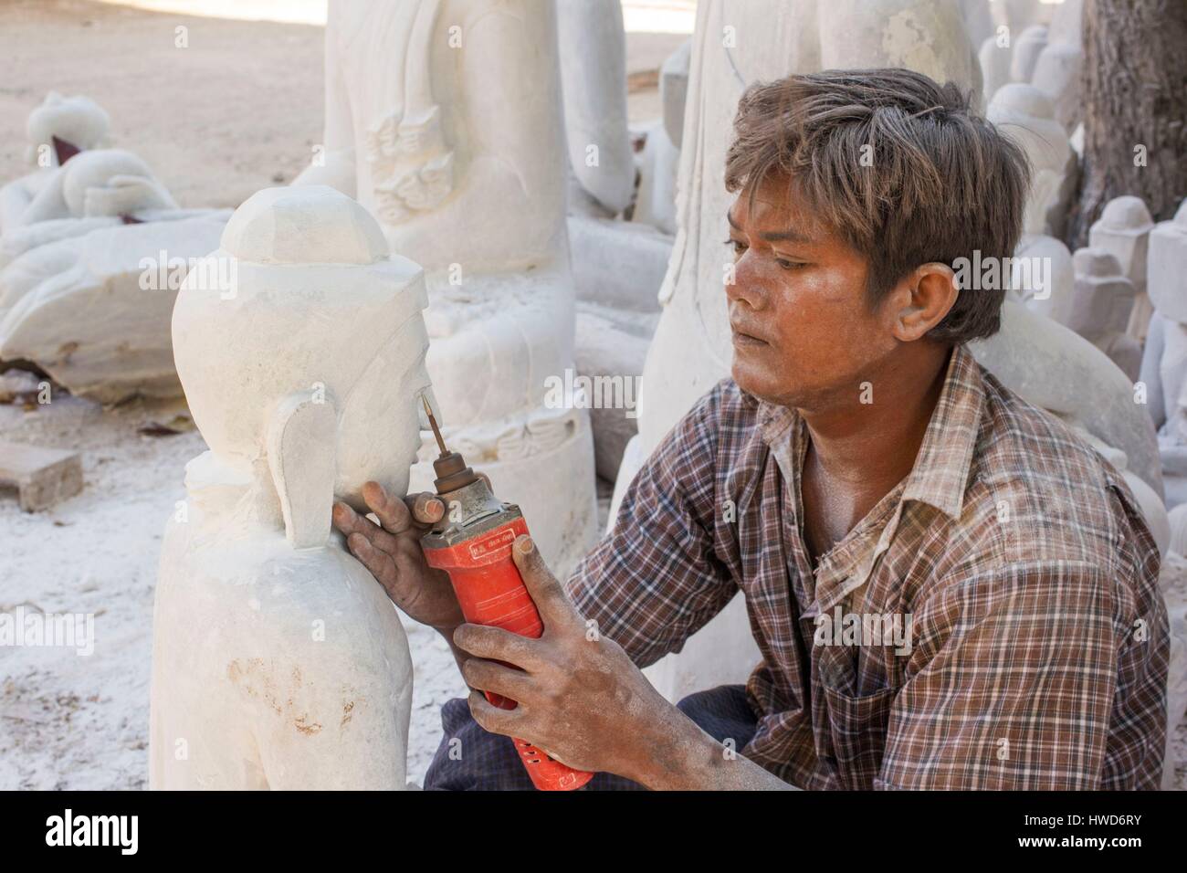 Myanmar (Burma), Mandalay district, Mandalay, marble sculptor Stock ...