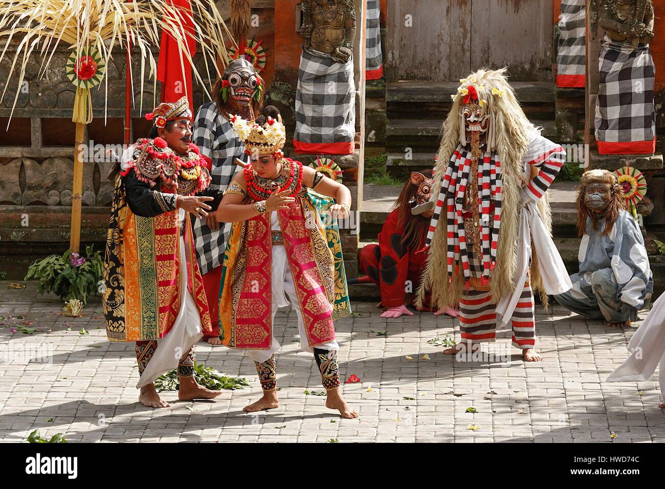 Indonesia, Bali, one scene of Barong with Prince Sadewa Stock Photo - Alamy