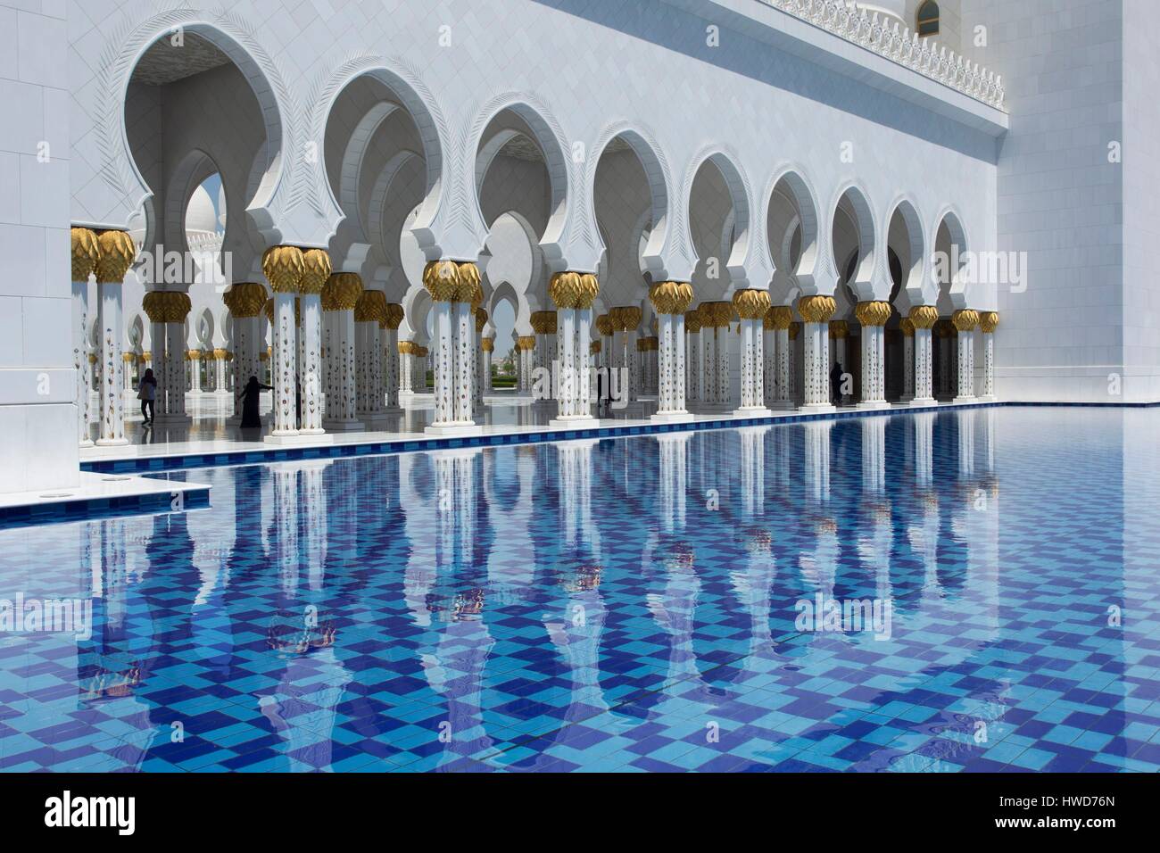 Emirates, Abu Dhabi, Sheikh Zayed ben Sultan Al Nahyane mosque Stock ...