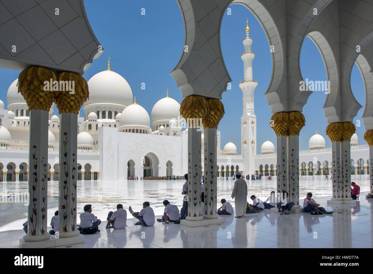 Emirates, Abu Dhabi, Sheikh Zayed ben Sultan Al Nahyane mosque Stock ...