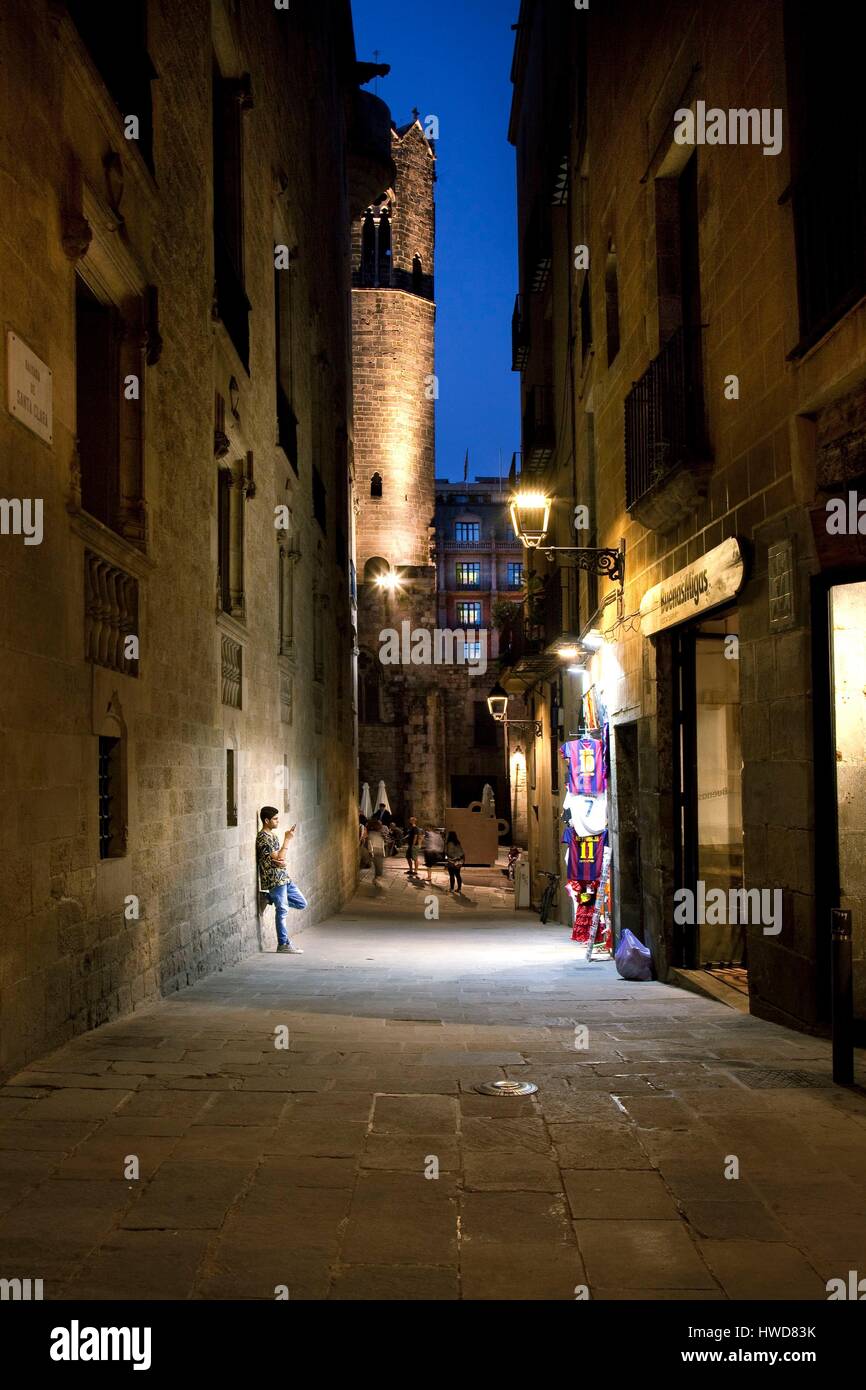 Spain, Catalonia, Barcelona, Gothic neighborhood, Barri Gotic, Barrio ...
