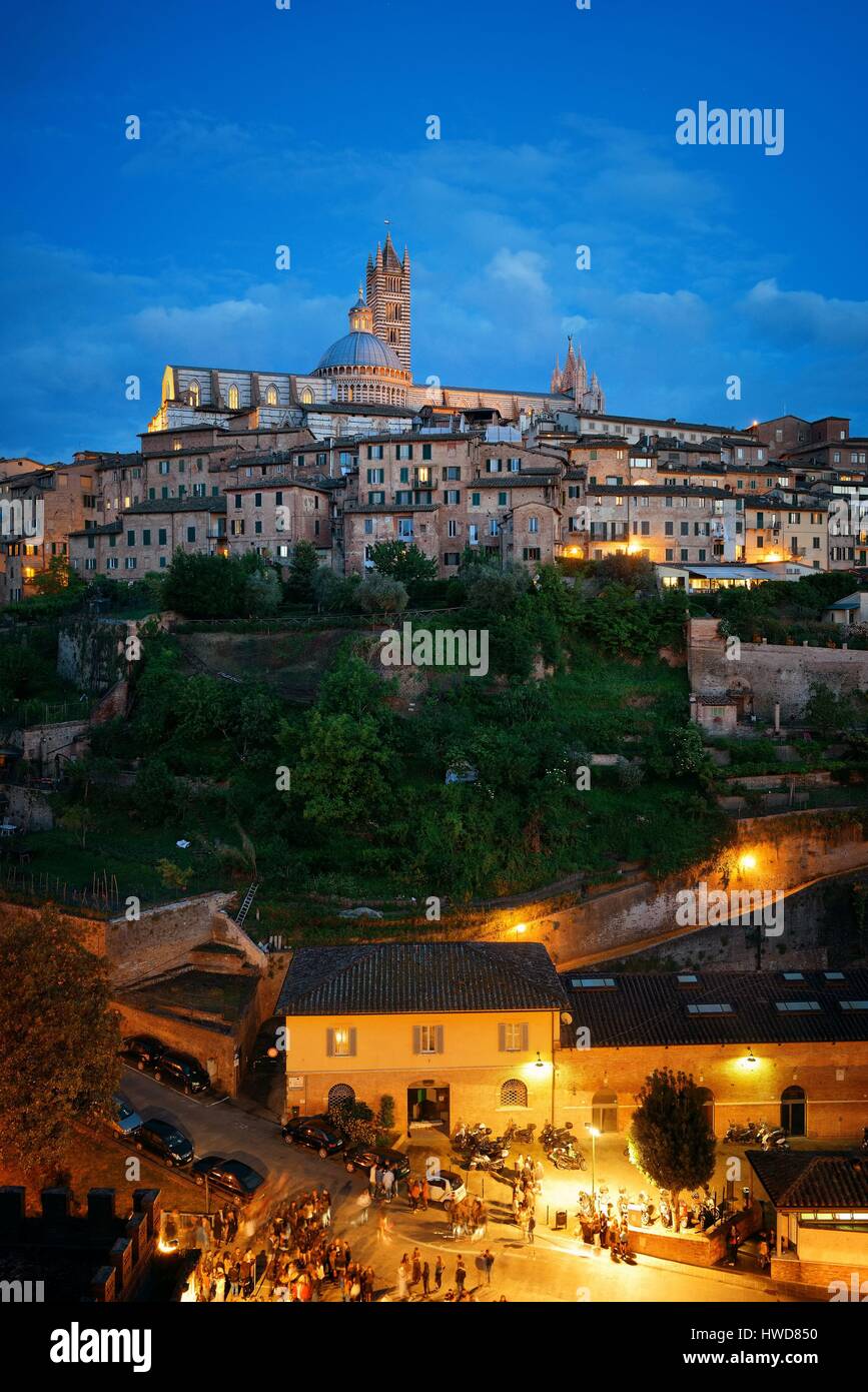 Medieval town skyline view with Siena Cathedral and historic buildings ...