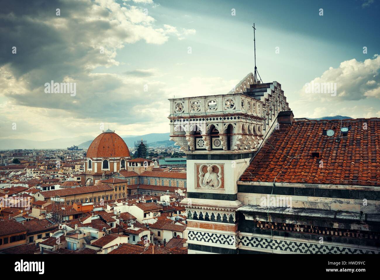 Old roofs in tuscany hi-res stock photography and images - Alamy