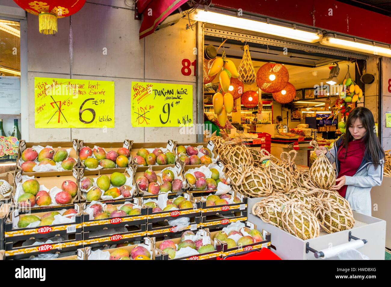 Chinatown mango hi-res stock photography and images - Alamy