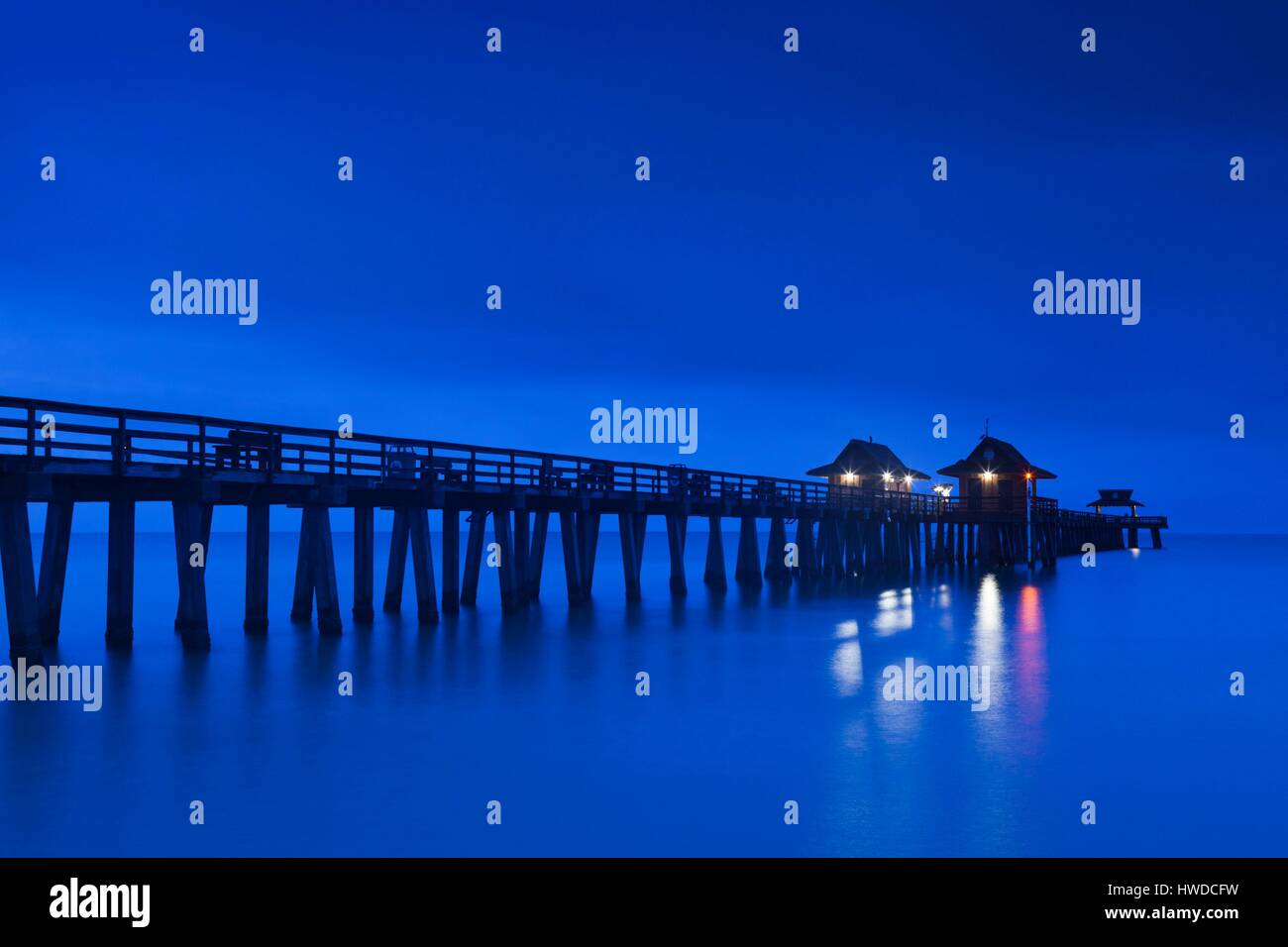 United States, Florida, Gulf Coast, Naples, Naples Pier, dawn Stock ...