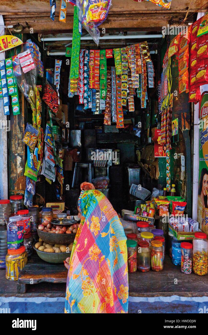 Sari sari store hi-res stock photography and images - Alamy