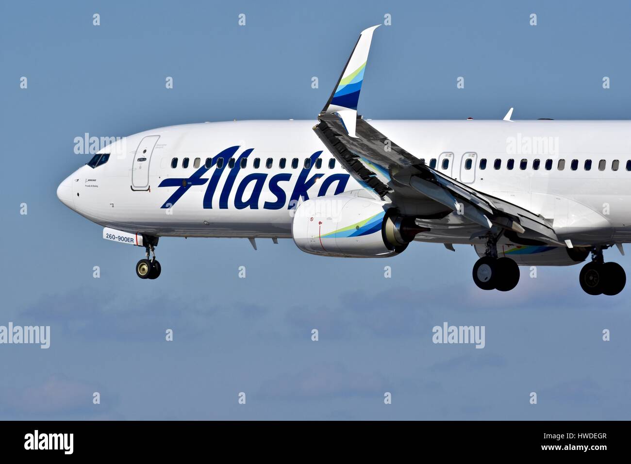 Alaska airlines plane hi-res stock photography and images - Alamy