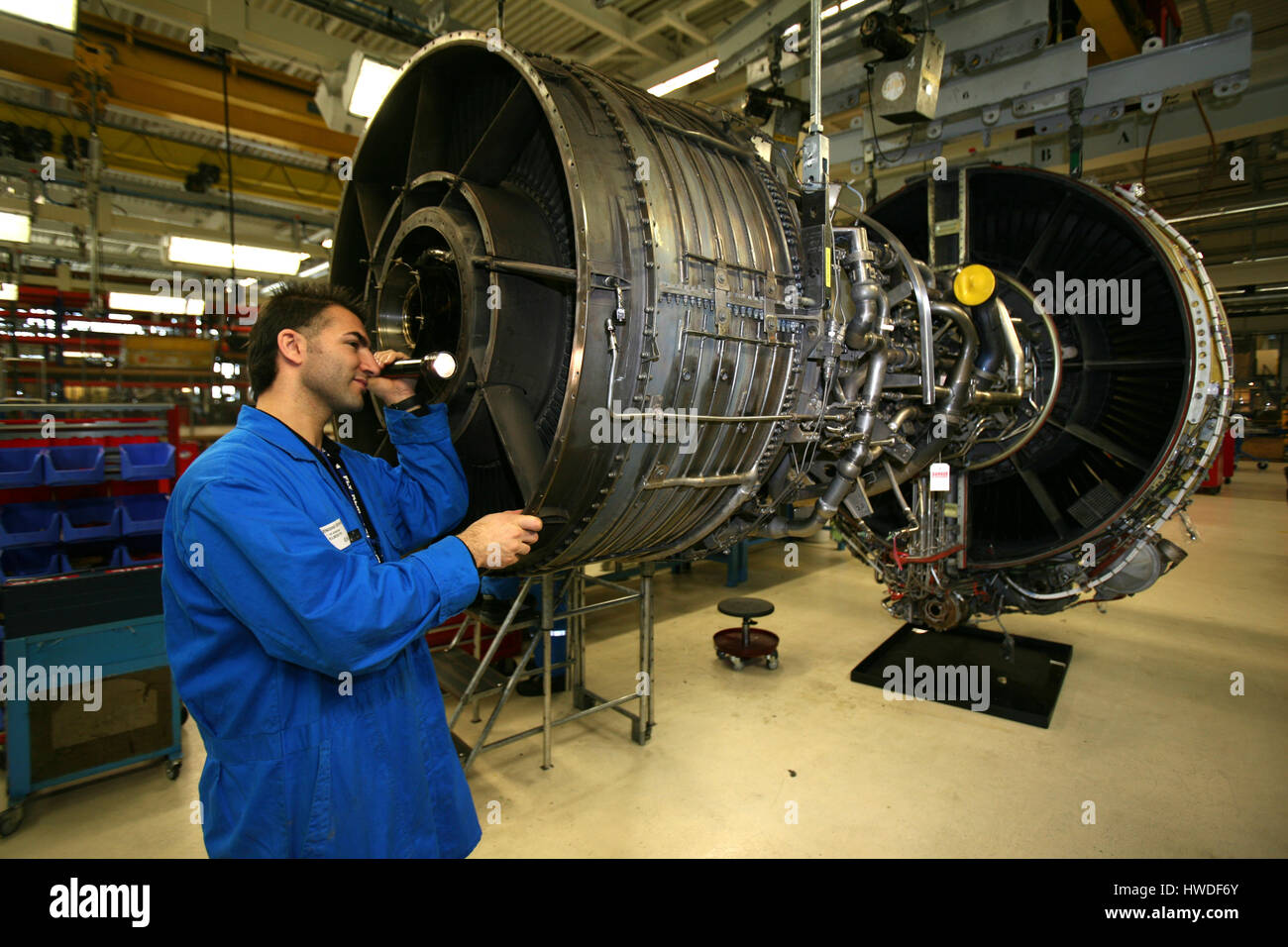 maintenance of jet engines at schiphol Stock Photo - Alamy