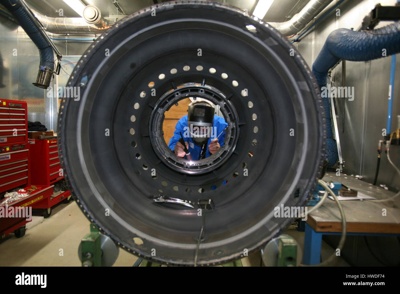maintenance of jet engines at schiphol Stock Photo - Alamy
