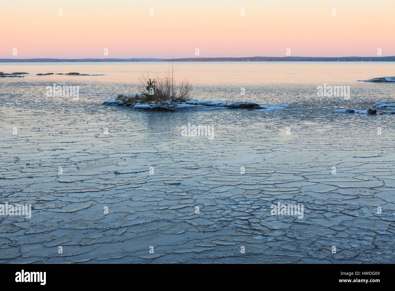 Finland ice lake hi-res stock photography and images - Alamy