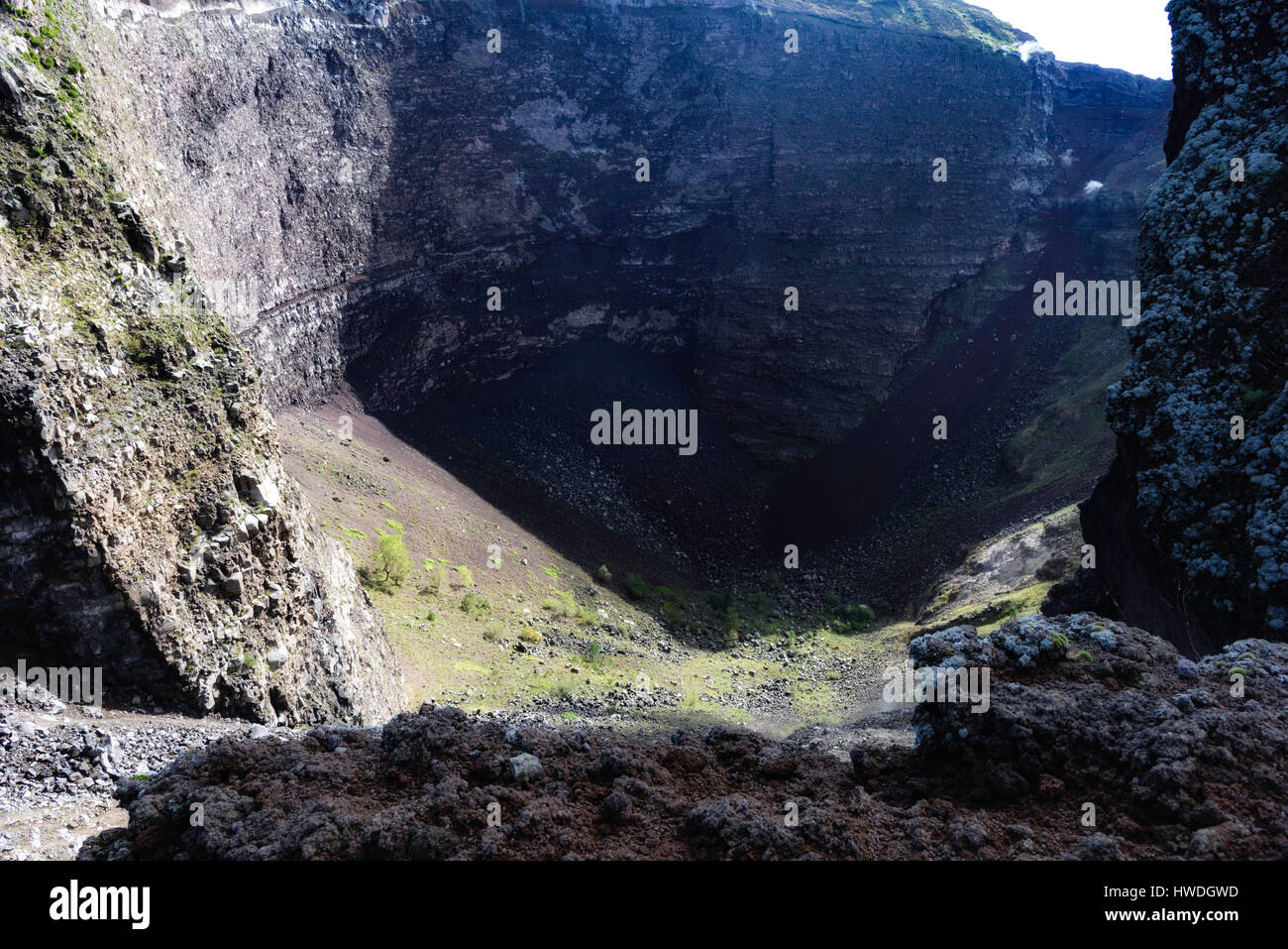 The Crater Mt. Vesuvius volcano Italy Stock Photo - Alamy