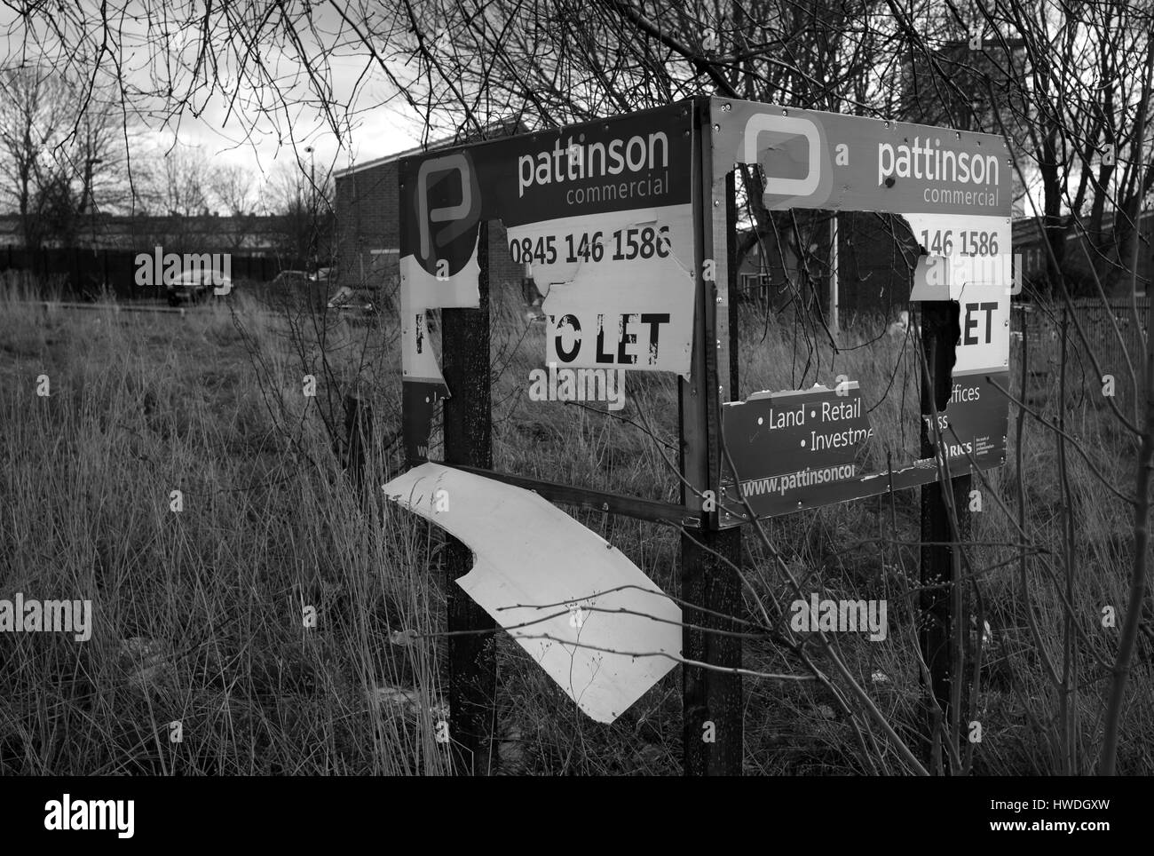 Newcastle road sign hi-res stock photography and images - Alamy