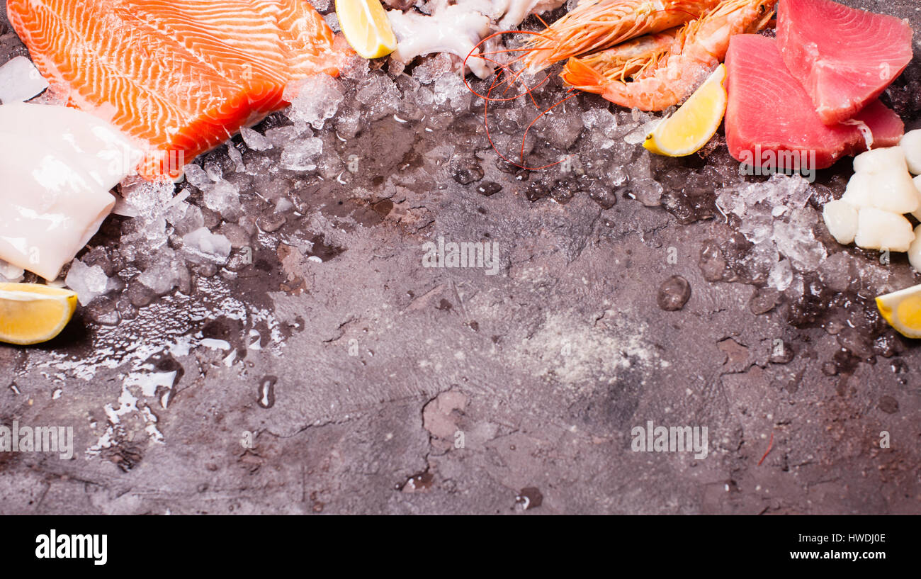 Seafood on the ice Stock Photo - Alamy