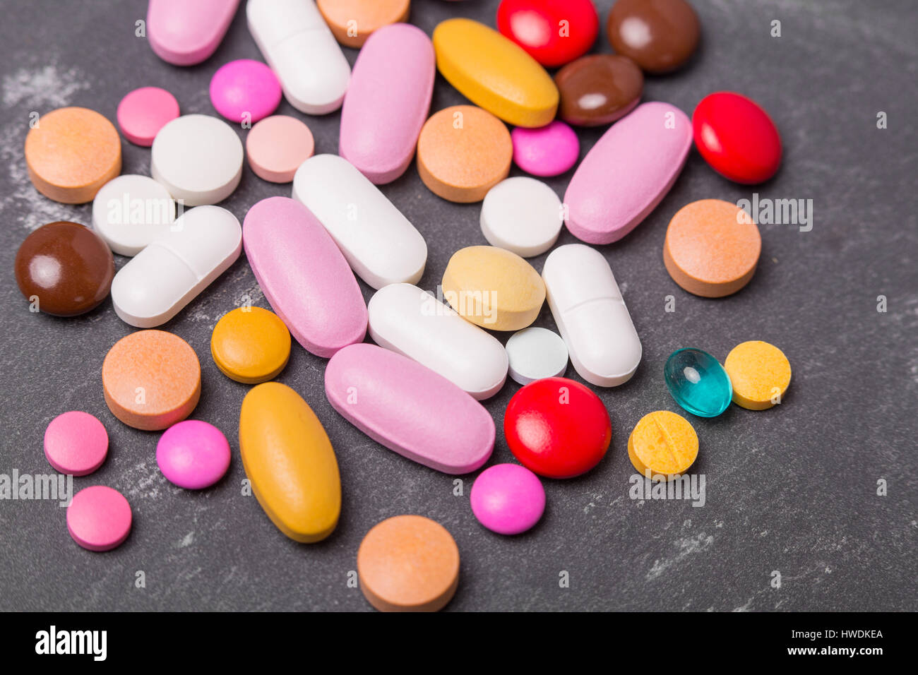 different tablets pills capsule heap mix therapy drugs Stock Photo - Alamy