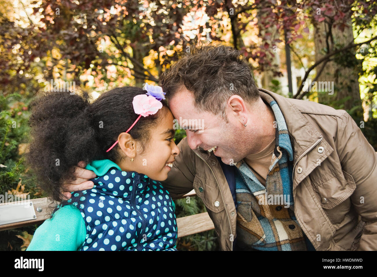 Smiling african father hi-res stock photography and images - Alamy