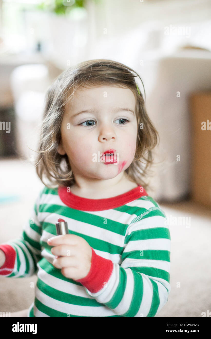 Lipstick children hi-res stock photography and images - Alamy