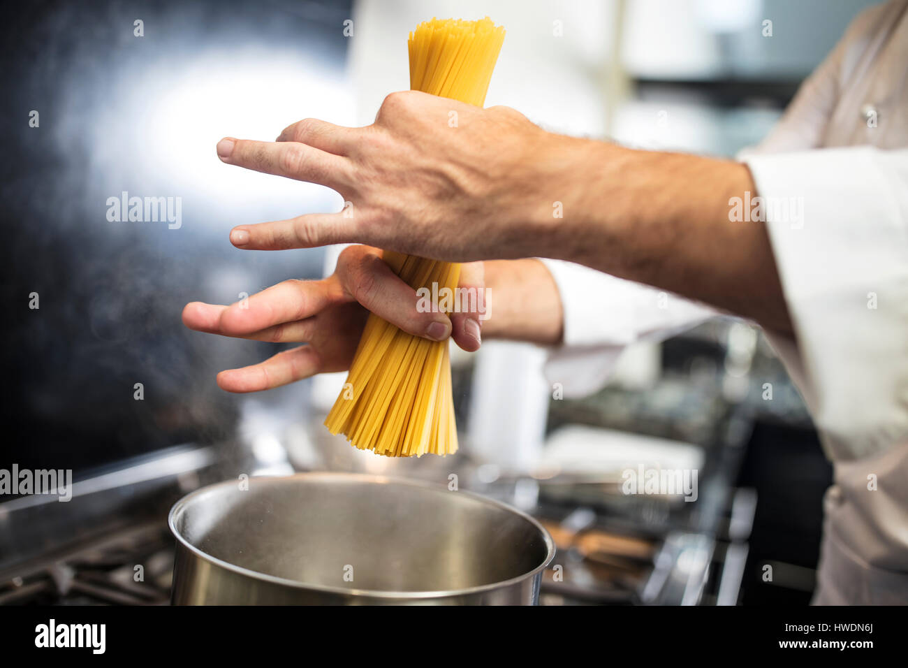 Overhead view pasta in pot hi-res stock photography and images - Alamy
