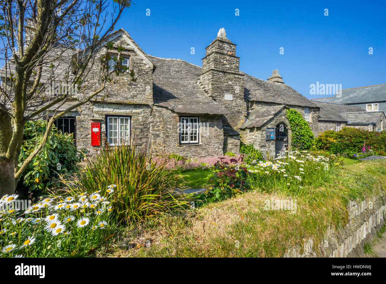 Medieval hall hi-res stock photography and images - Alamy