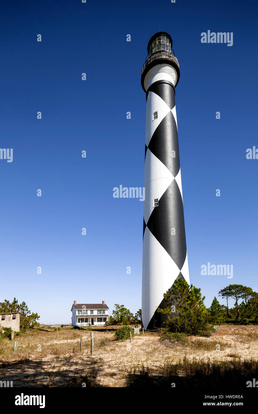 NC00892-00...NORTH CAROLINA - Cape Lookout Lighthouse and Keepers House ...