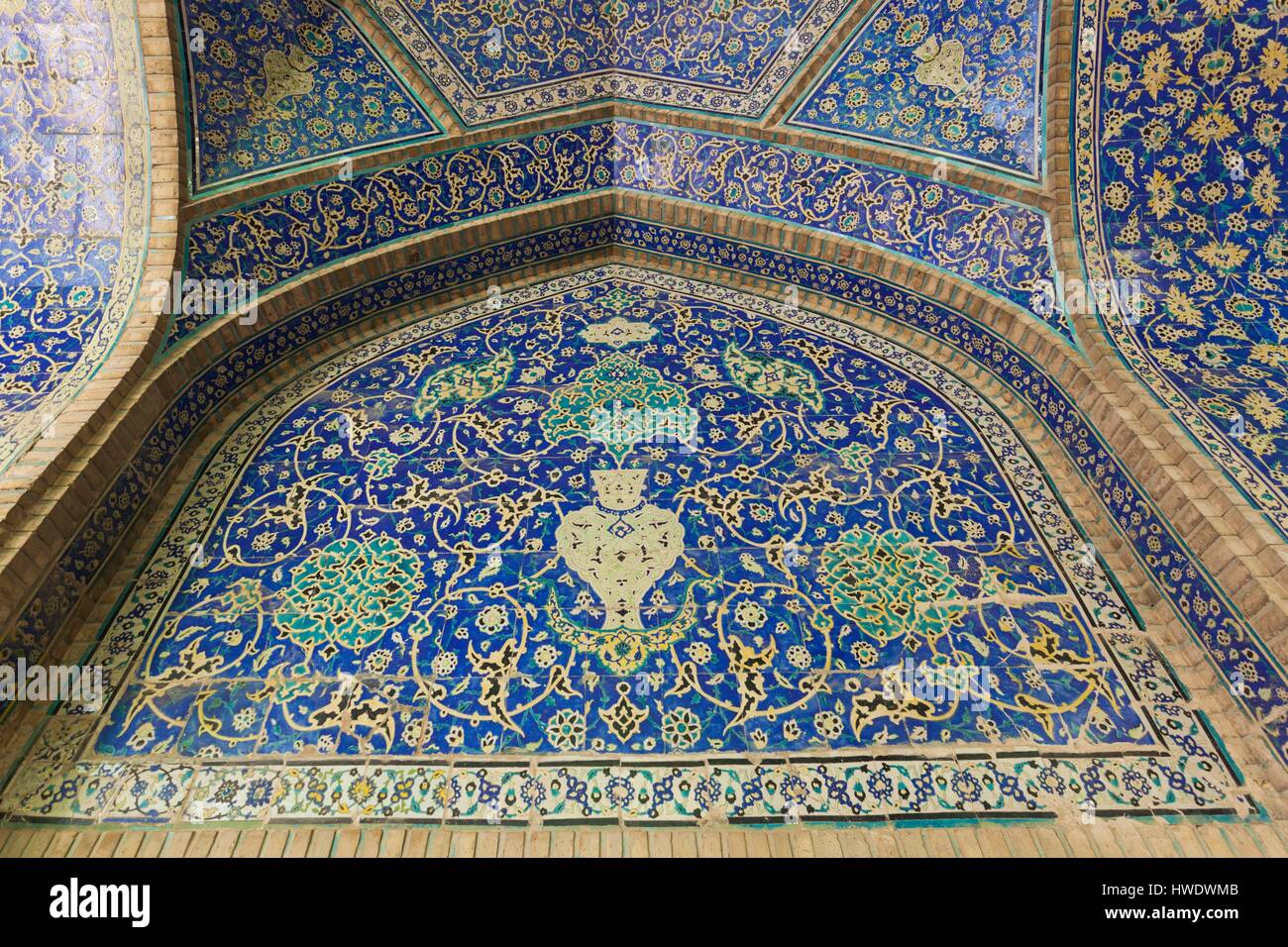 Royal mosque interior hi-res stock photography and images - Alamy