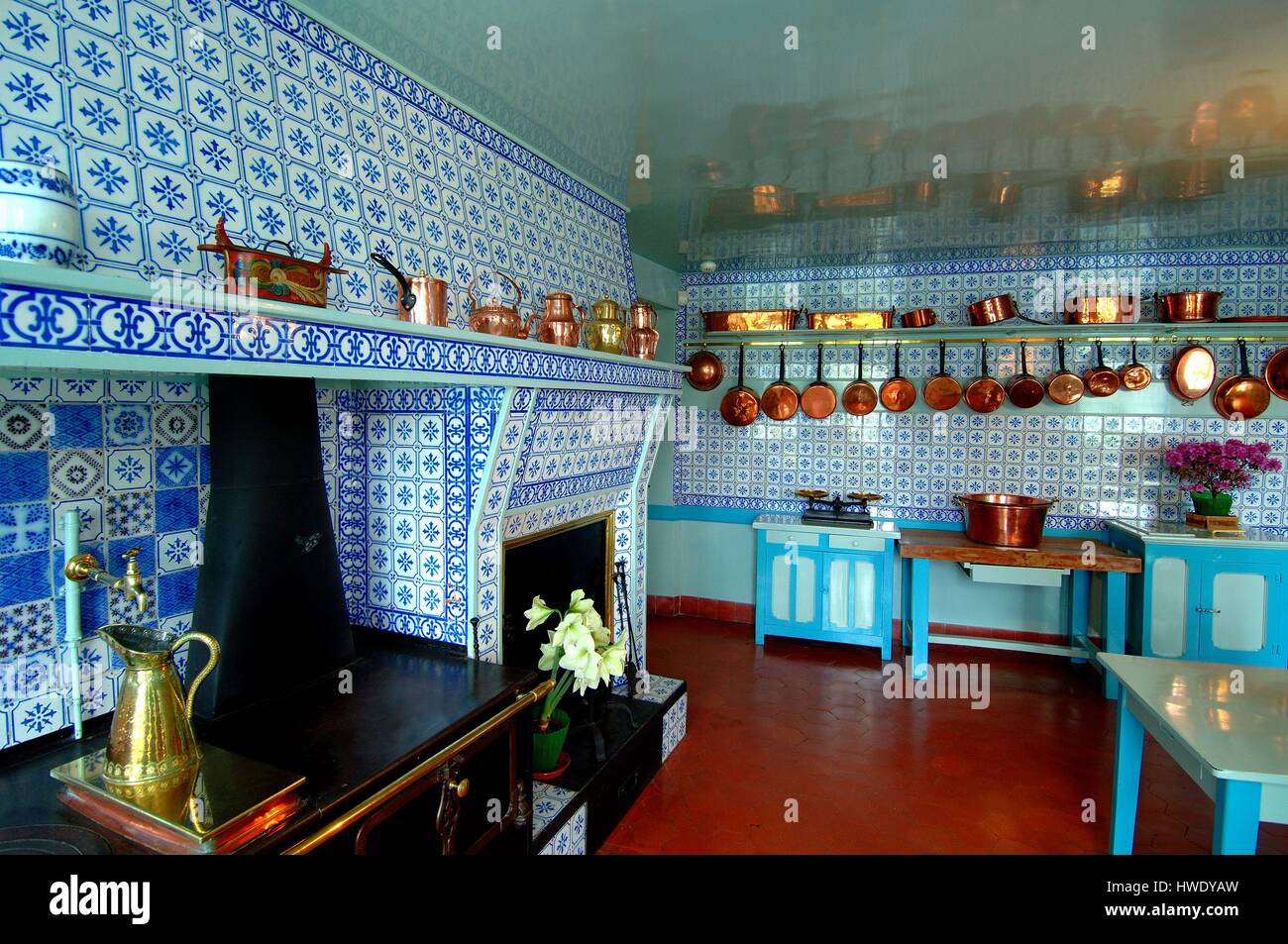 Monets kitchen hi-res stock photography and images - Alamy