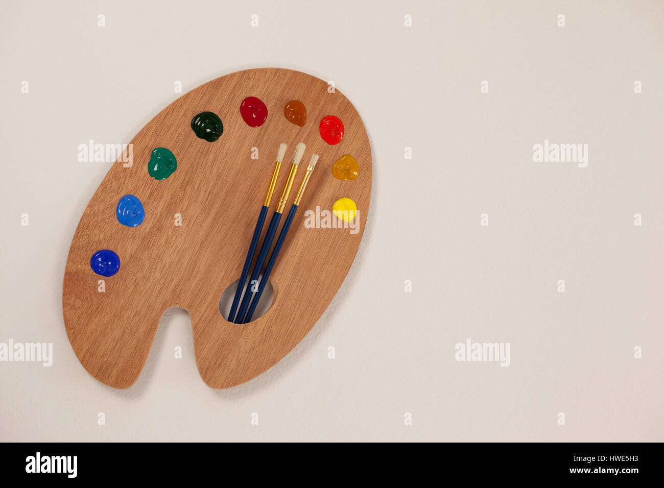 Multiple brushes with paint hi-res stock photography and images - Alamy