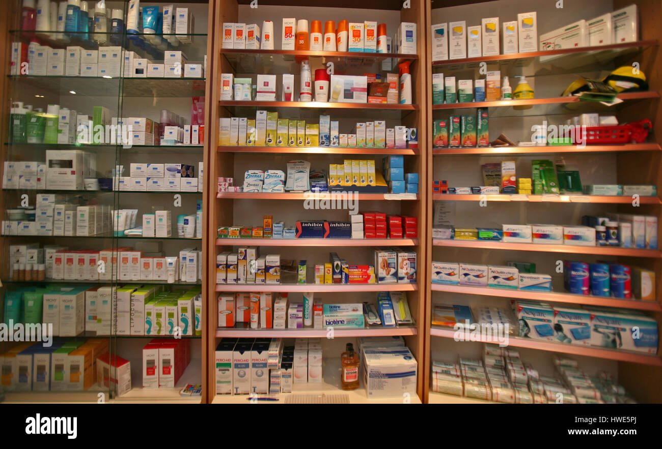 pharmacist at work Stock Photo - Alamy