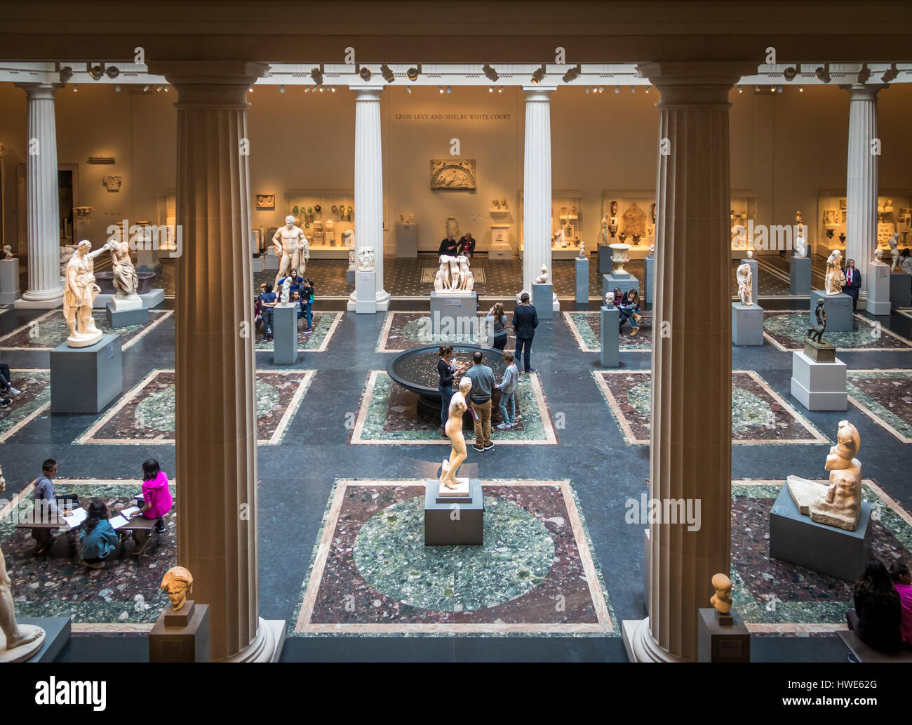 Inside the metropolitan museum of art hi-res stock photography and images - Alamy